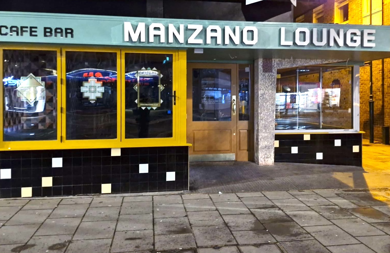 New lounge cafe bar opening in Rayleigh High Street